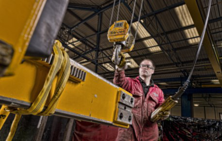 Lifting and LOLER Training | Lloyds British